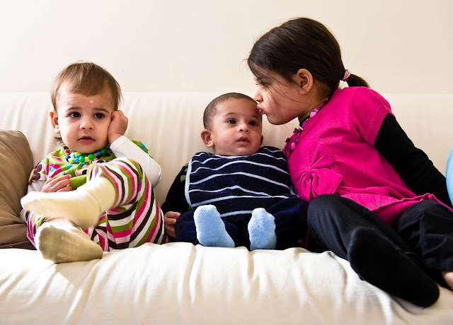 Veni, Vidi, Blogi: I Came, I Saw, I Blogged: Kissing Games.