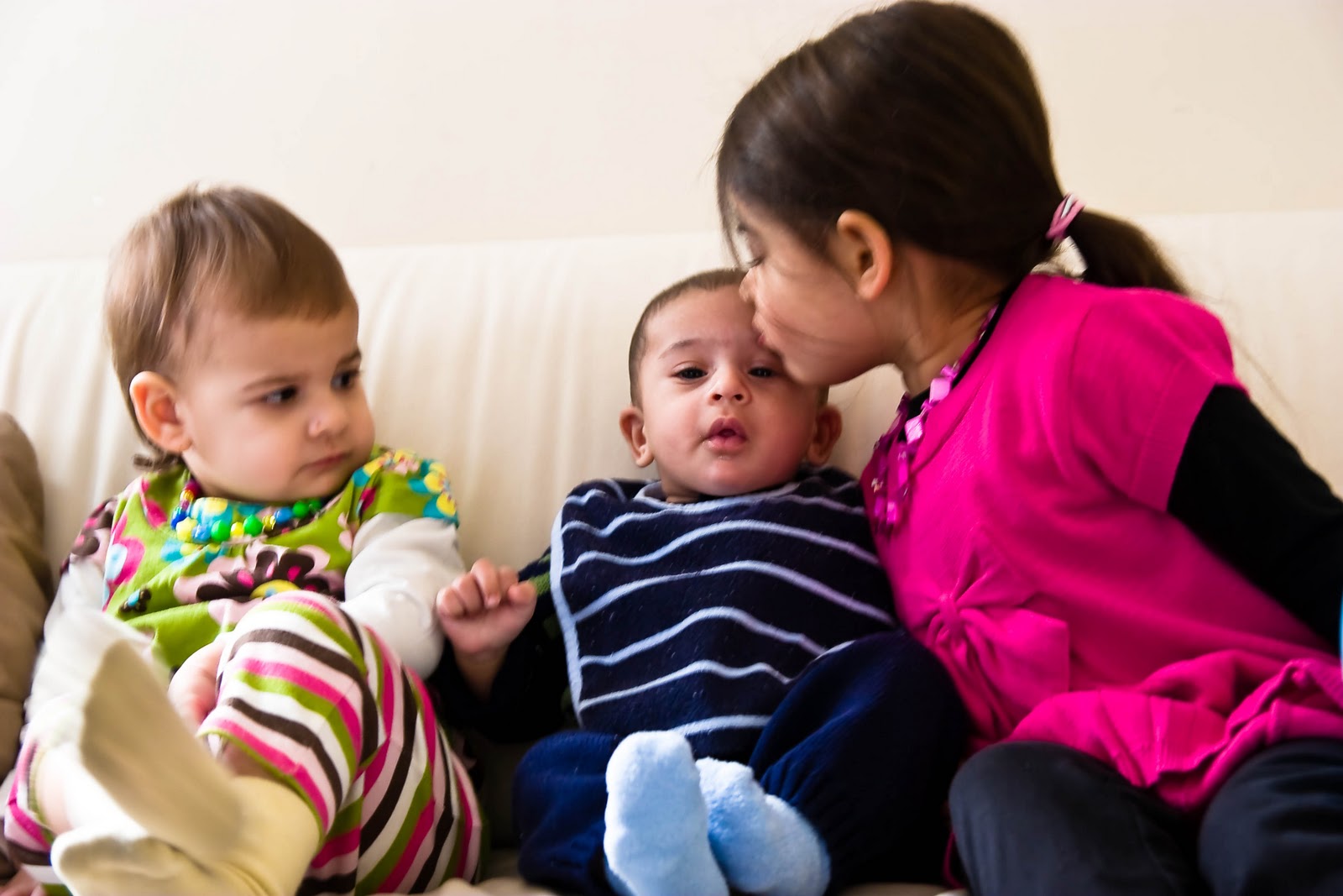 Veni, Vidi, Blogi: I Came, I Saw, I Blogged: Kissing Games.