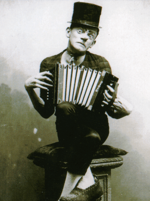 OUManEqualsMan: Karl Valentin: "The Charlie Chaplin of Germany"