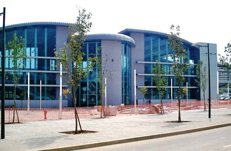 O CCO DO PORTO: NOVA ESTAÇÃO (apeadeiro) DA TROFA.