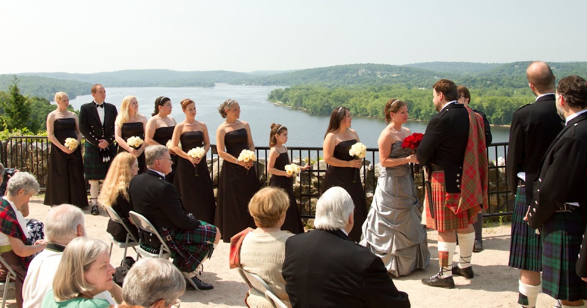 BREA Photos (Portraits by Tom and Lisa Cuchara): Wedding at Gillette Castle