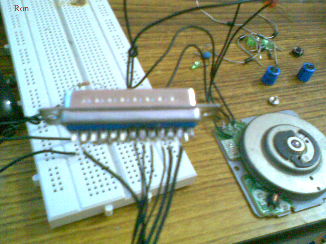 Rons Journey Into Engineering: HOW TO USE A FLOPPY DRIVE STEPPER MOTOR ...