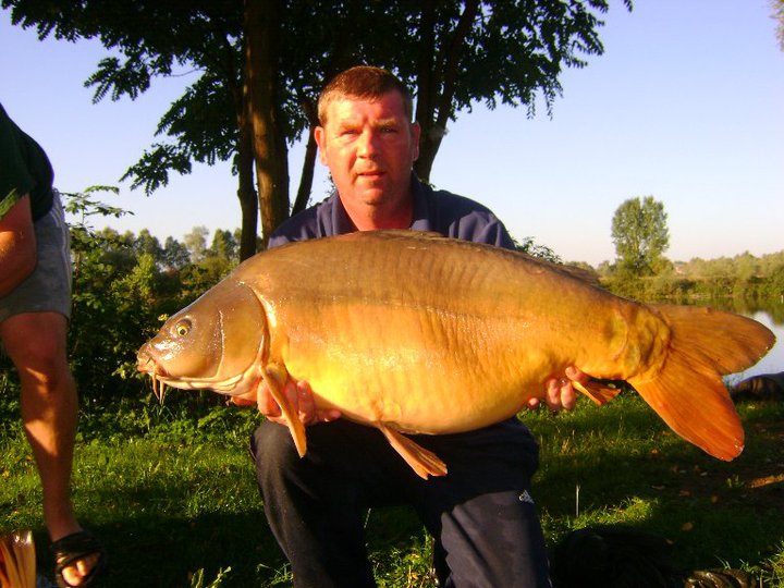 Carp fishing with Hortonfishing.com: Graviere de la Traque : John ...