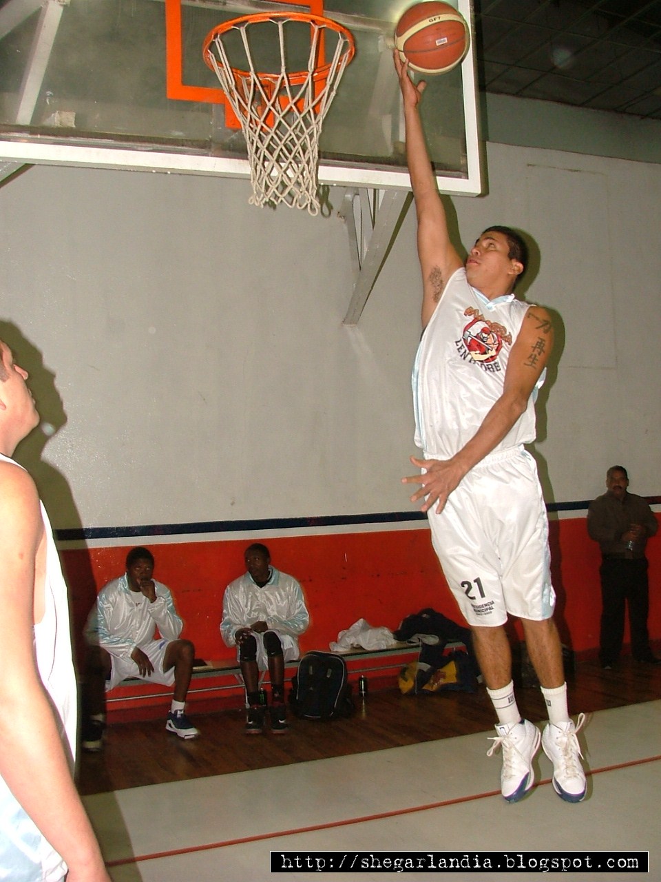 Madera Empata la Serie