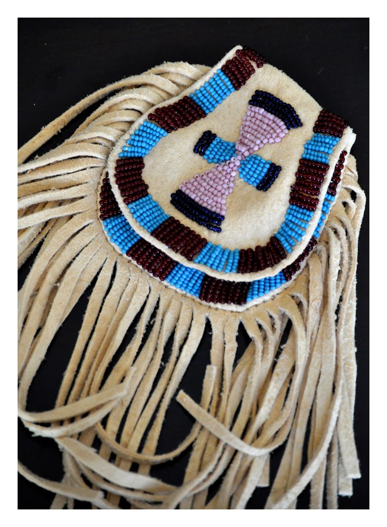 Creative Native Boutique: Beaded Pouches...