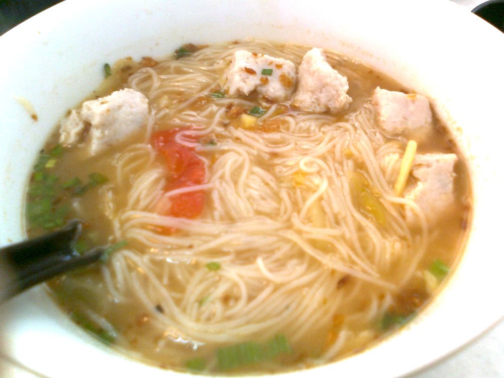 foodbin: SS20 Fish head noodle.