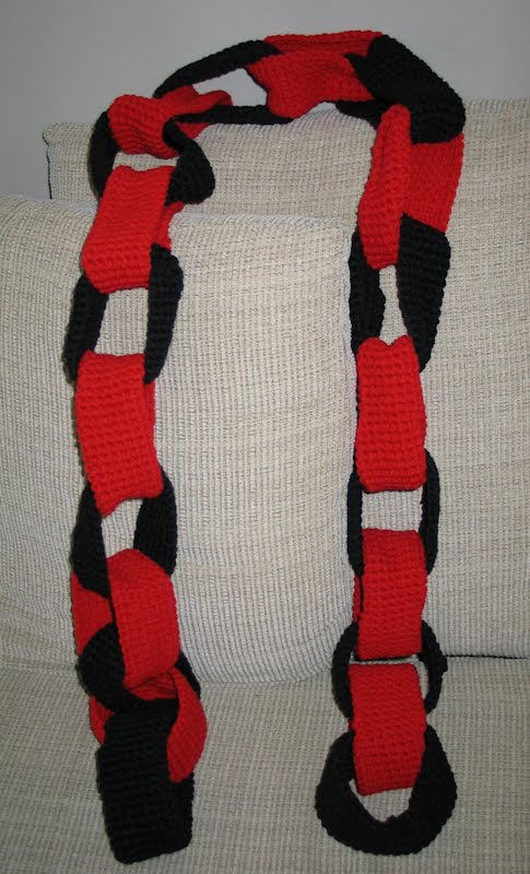 In the Loop: Chain Link Scarf