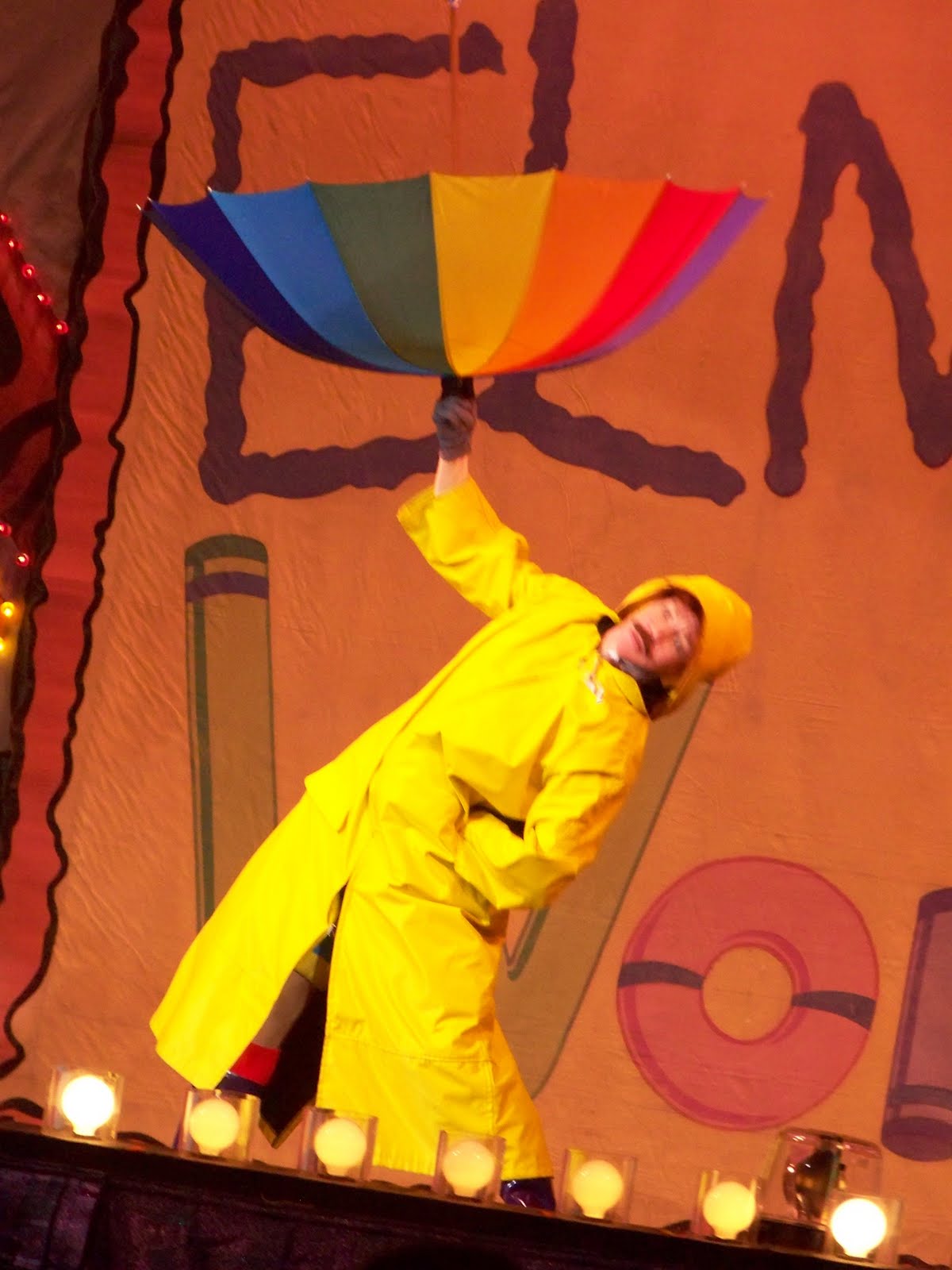 mommy23miracles: "Sesame Street Live: Elmo Grows Up!" or "I took 400 ...