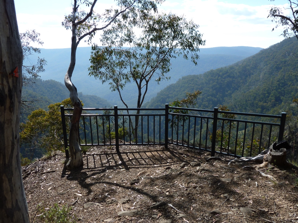 Back To Nature:: Bryce Gorge Circuit - Alpine NP - VIC