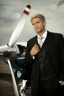 Alvaro Vallejo Villa: ALVARO VALLEJO by Johnny Lopera (2009)