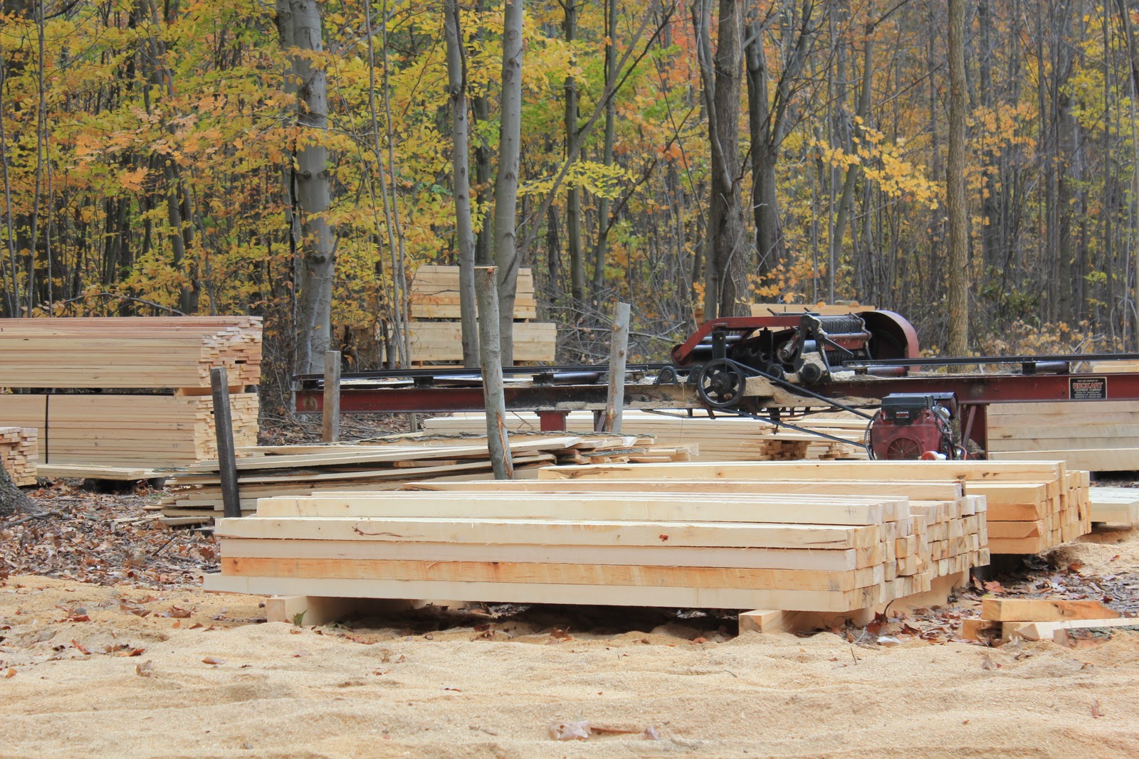 Wise Outdoor Adventures: Amish Sawmill in operation - Wellington, Ohio
