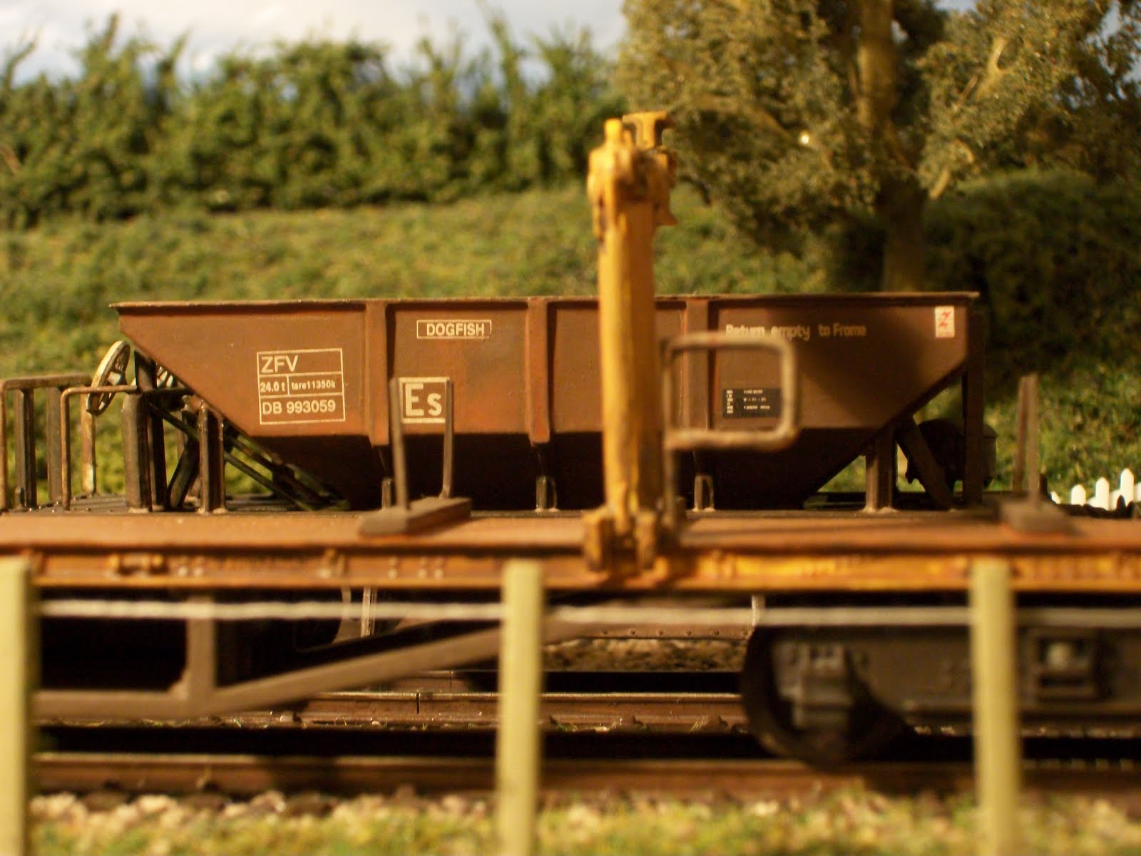 Choppers Railway: Watergate Halt: Engineering wagons at Amberleigh