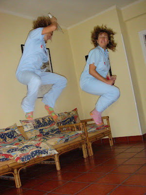 JUMPING PICTURES: JUMPING-FIGHTER: Two nurses fight using every medical ...