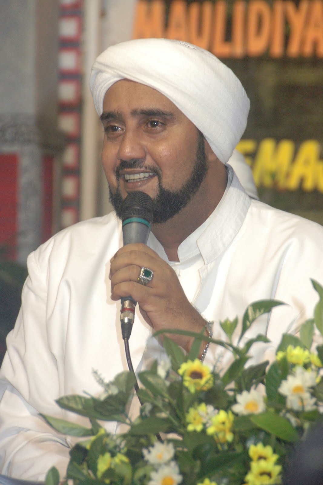 Panjering Jagat: Pengajian Habib Syech "malam Dzikir & Sholawat bersama ...