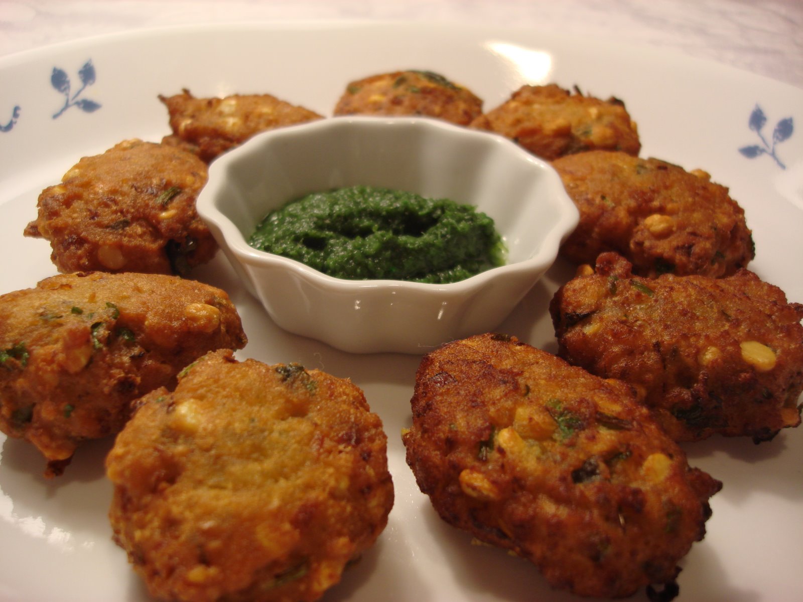 Thanu's Kitchen: Masala Vada / Vade