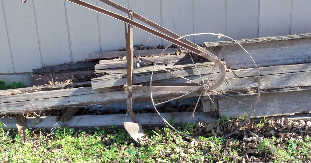 COTTAG3: rusty old tiller