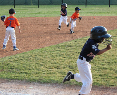 BRAVES T-BALL 2010: Braves vs Mets!! Great game!