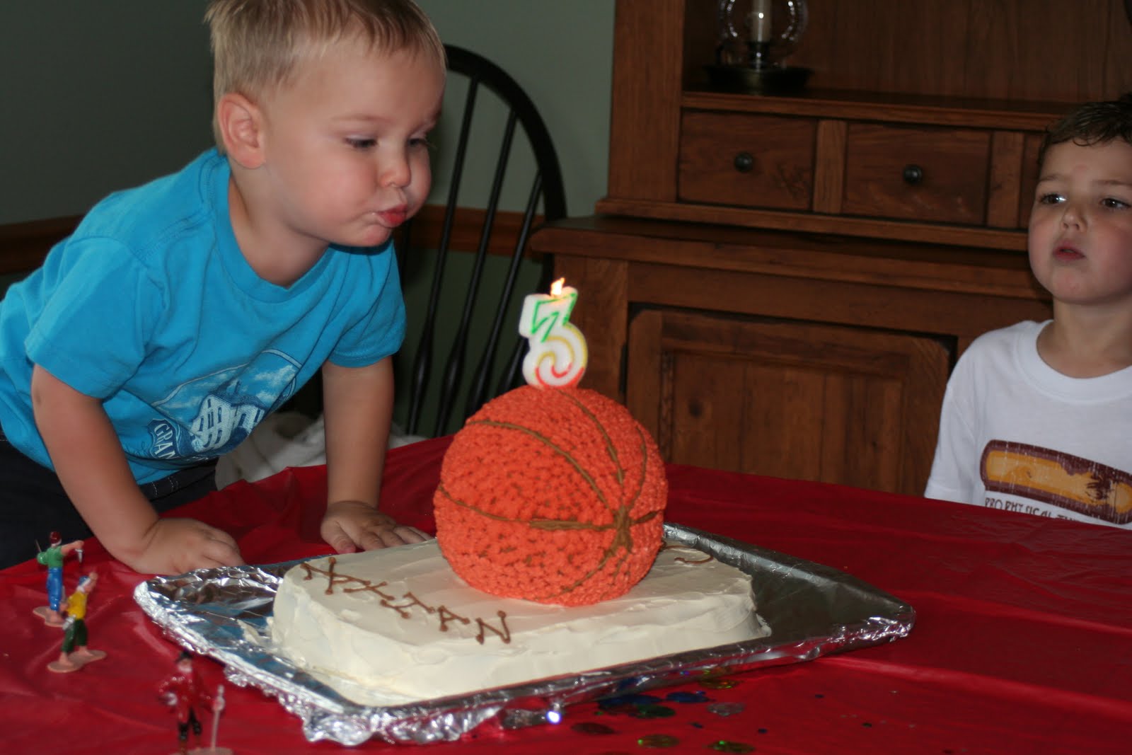 A Frugal Adventure and More: Frugal Birthday Cakes: Part 1-Homemade Cakes