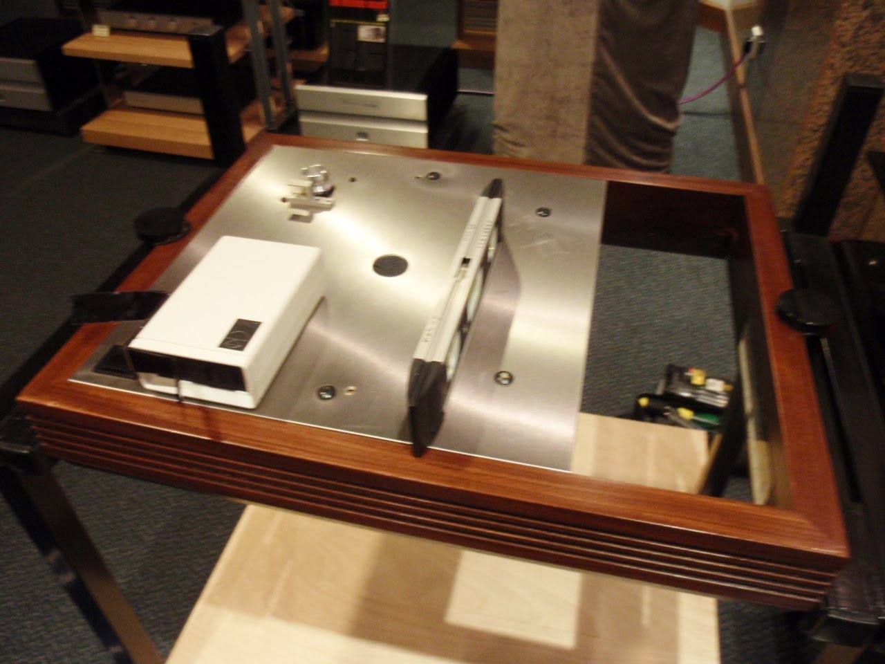 HiFi Unlimited: Restoring An Icon. A Pictorial Guide to Re-Building A ...