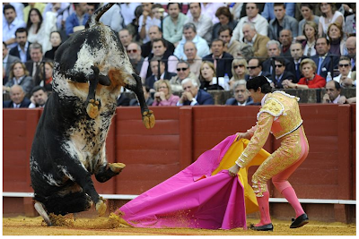 QUI DOCET DICIT: Torada en Sevilla