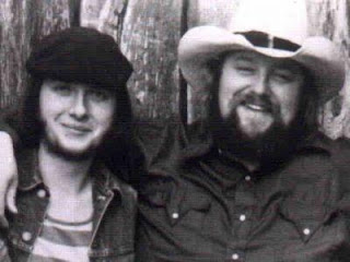 A Different Drummer: Gary Allen Biography