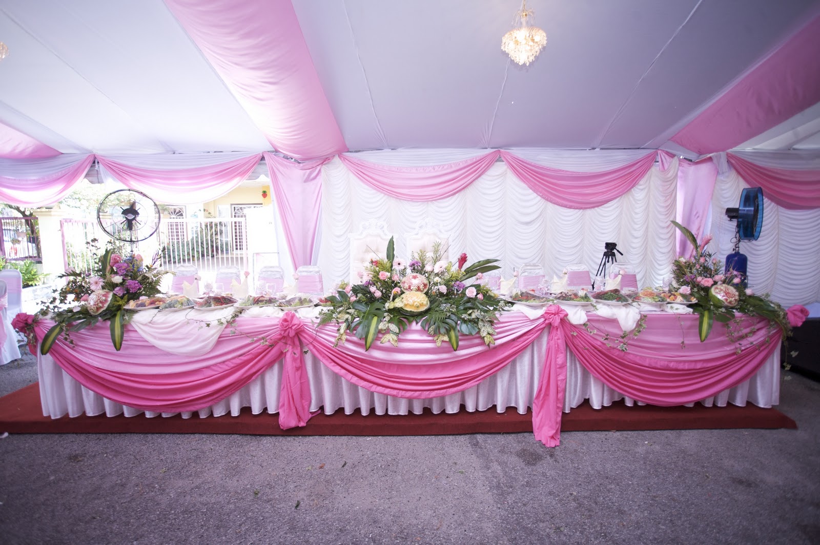 First One Resources: tema-pink putih