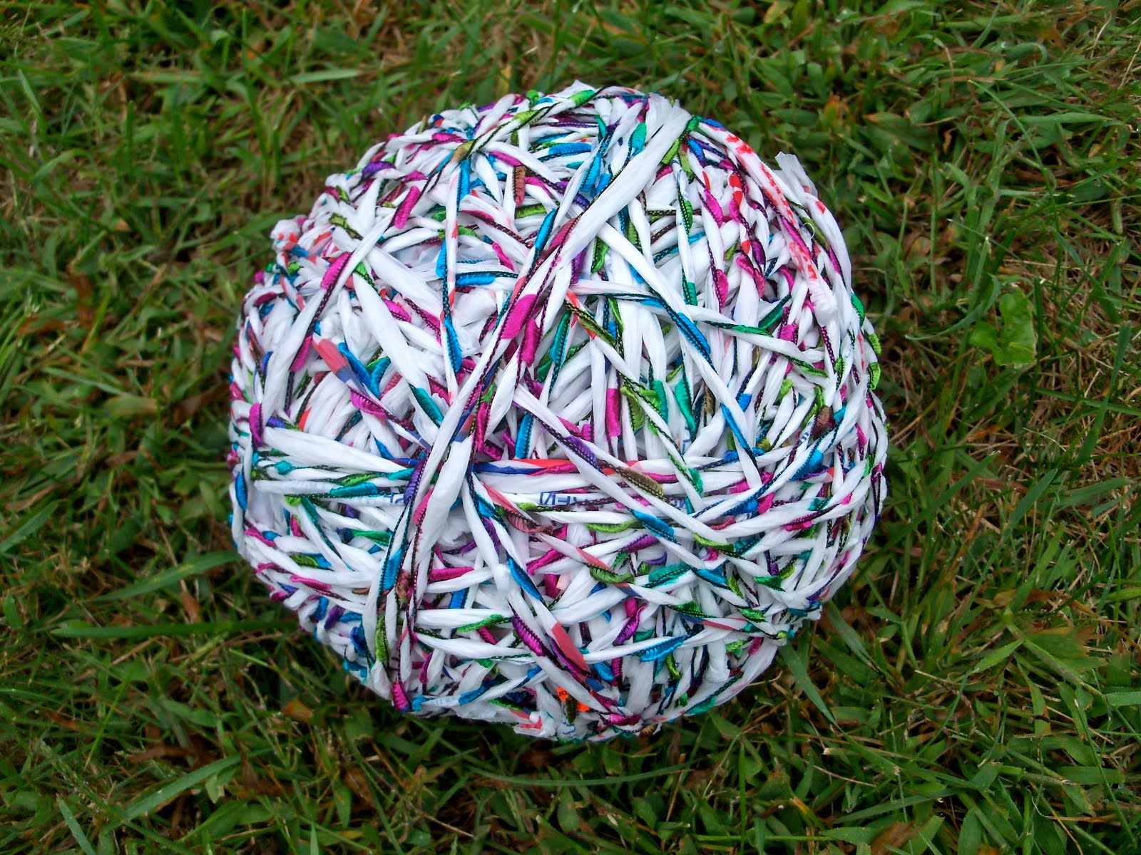 Textiles4you: Spinning Plarn & Plying it