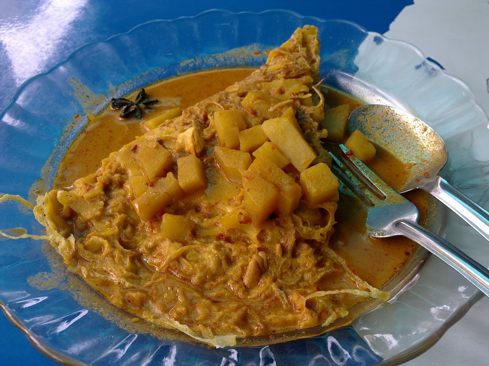 LIFE IS FULL OF SURPRISES !: ROTI JALA