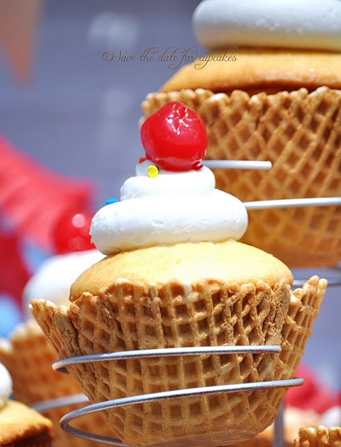 Canadian Hostess Blog: Absolutely gorgeous ice cream buffet tables