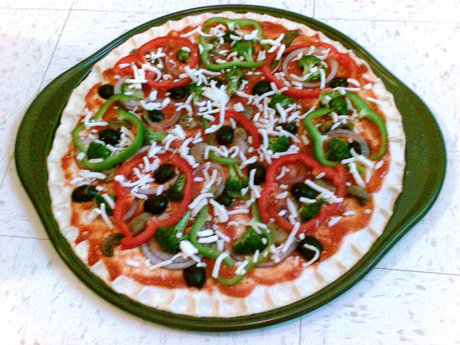 Arab dishes: Pizza
