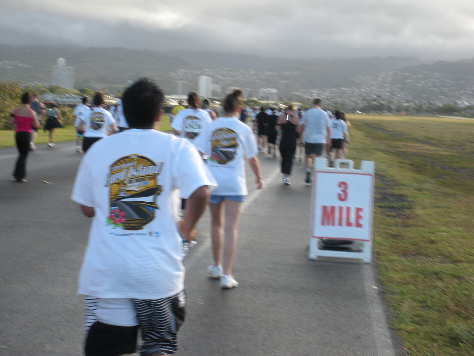 Quarterlife Adventures: My First 10K @ the Ford Island Bridge Run - Hawaii