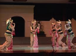 Tari Serimpi | INDONESIAN CULTURES, FOOD AND TOURISM