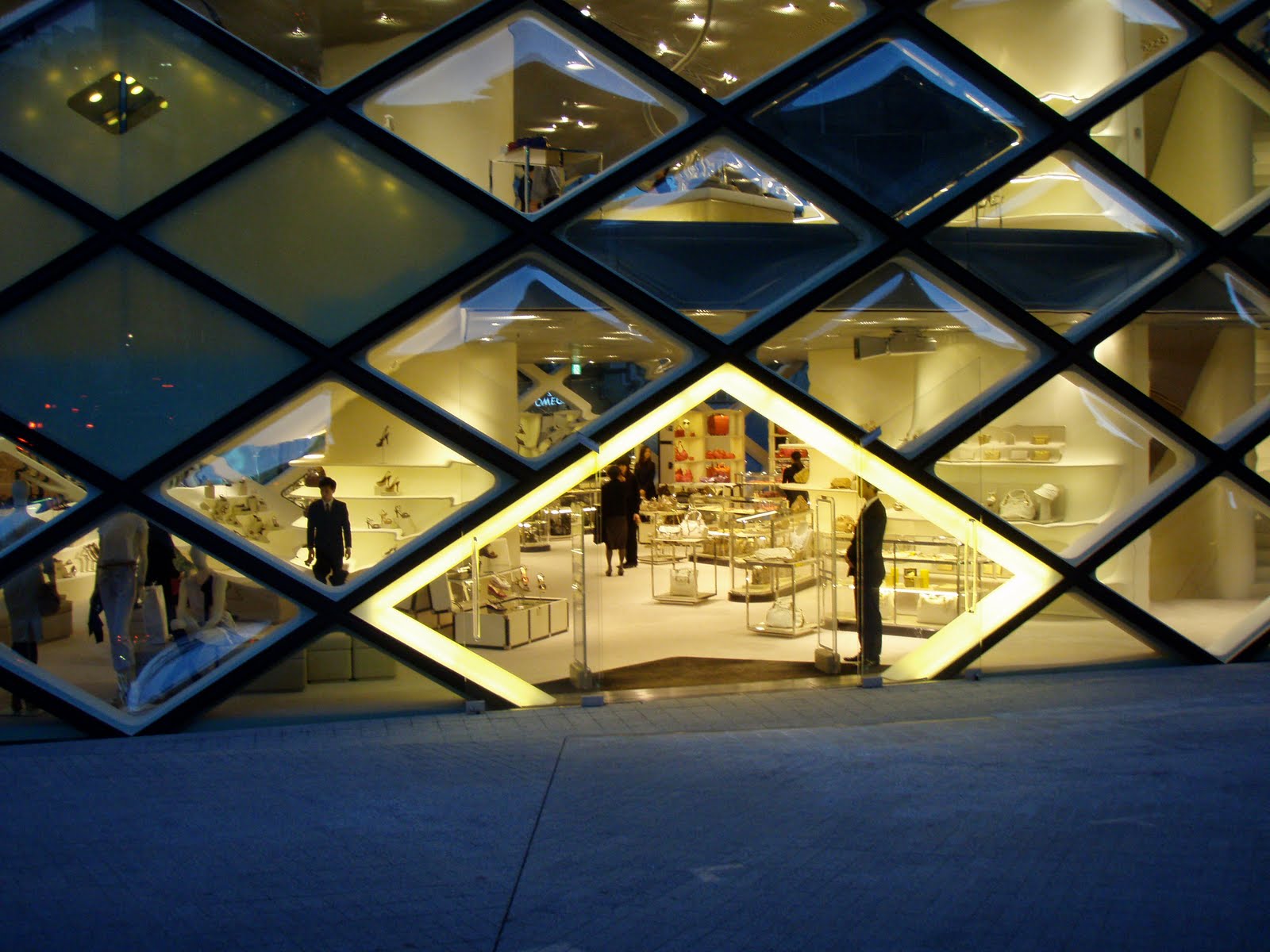 LFIE: Prada Architecture