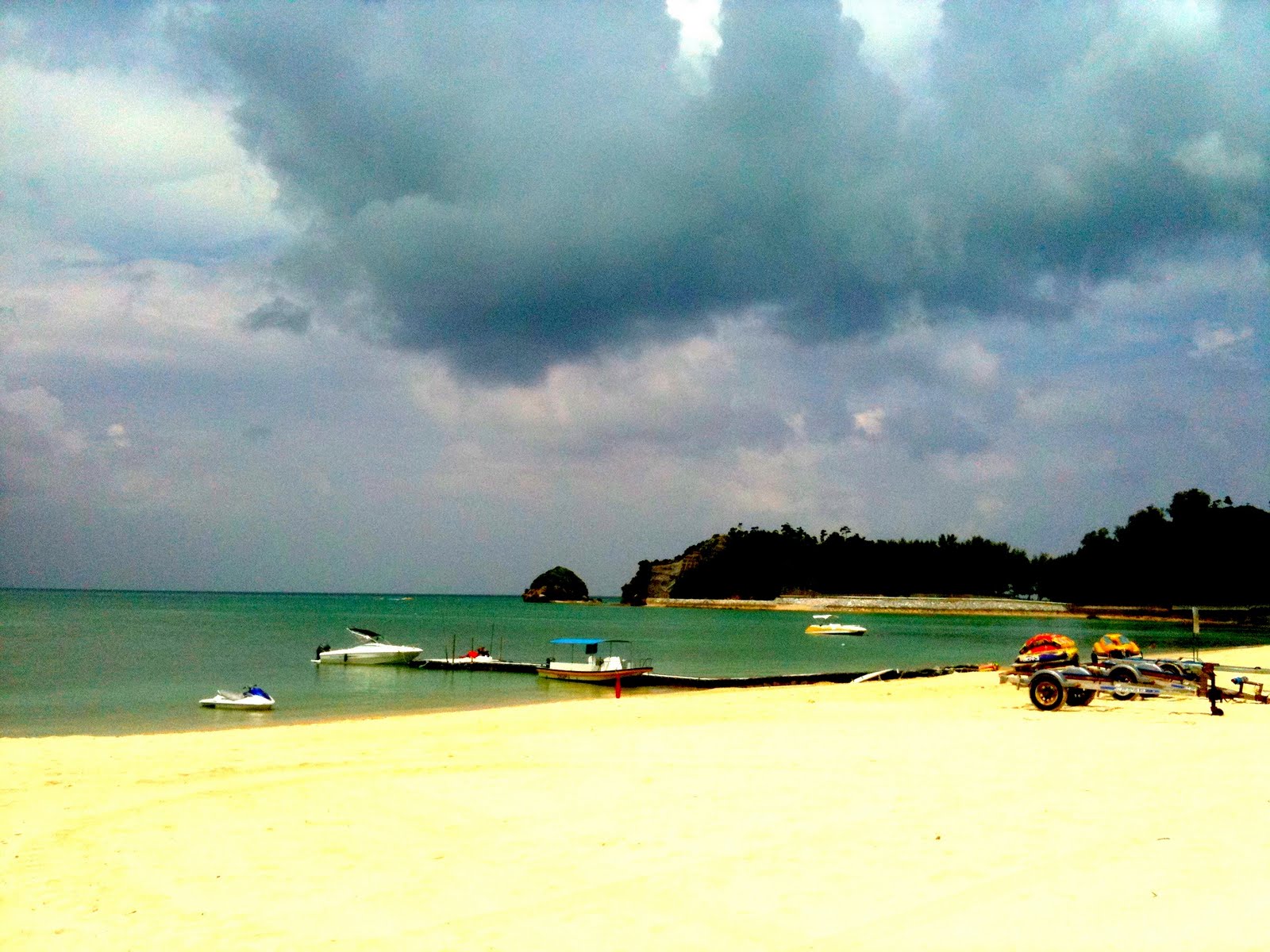 The Oteros in Okinawa: More Pictures of Okuma Beach