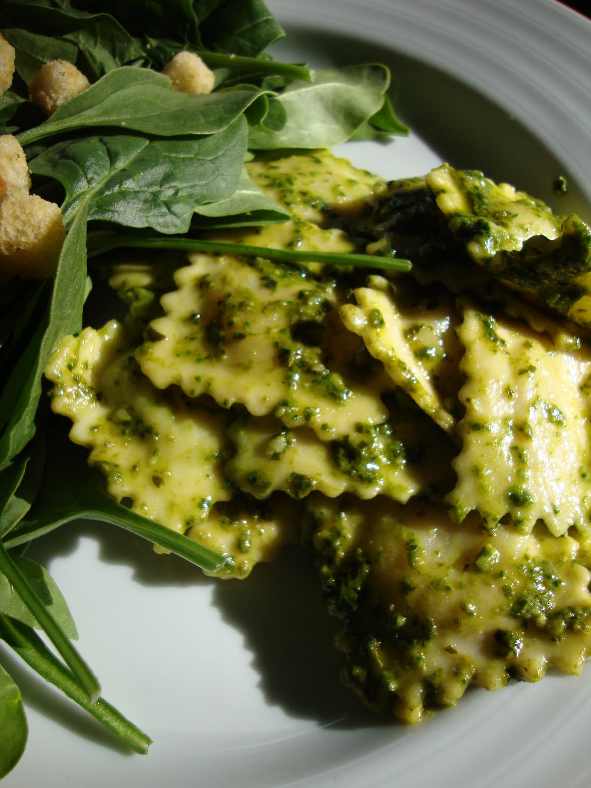 Two Girls and an Appetite: Pesto Ravioli