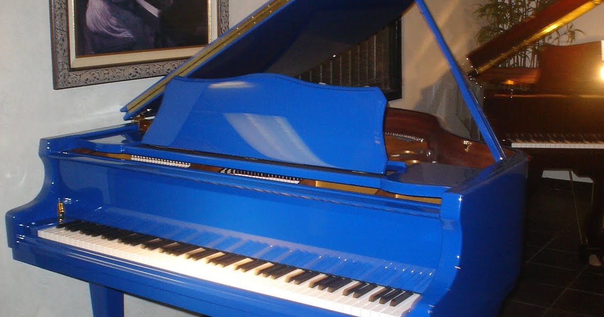 Chinese Piano Lady: Playing piano blues on the blue piano???