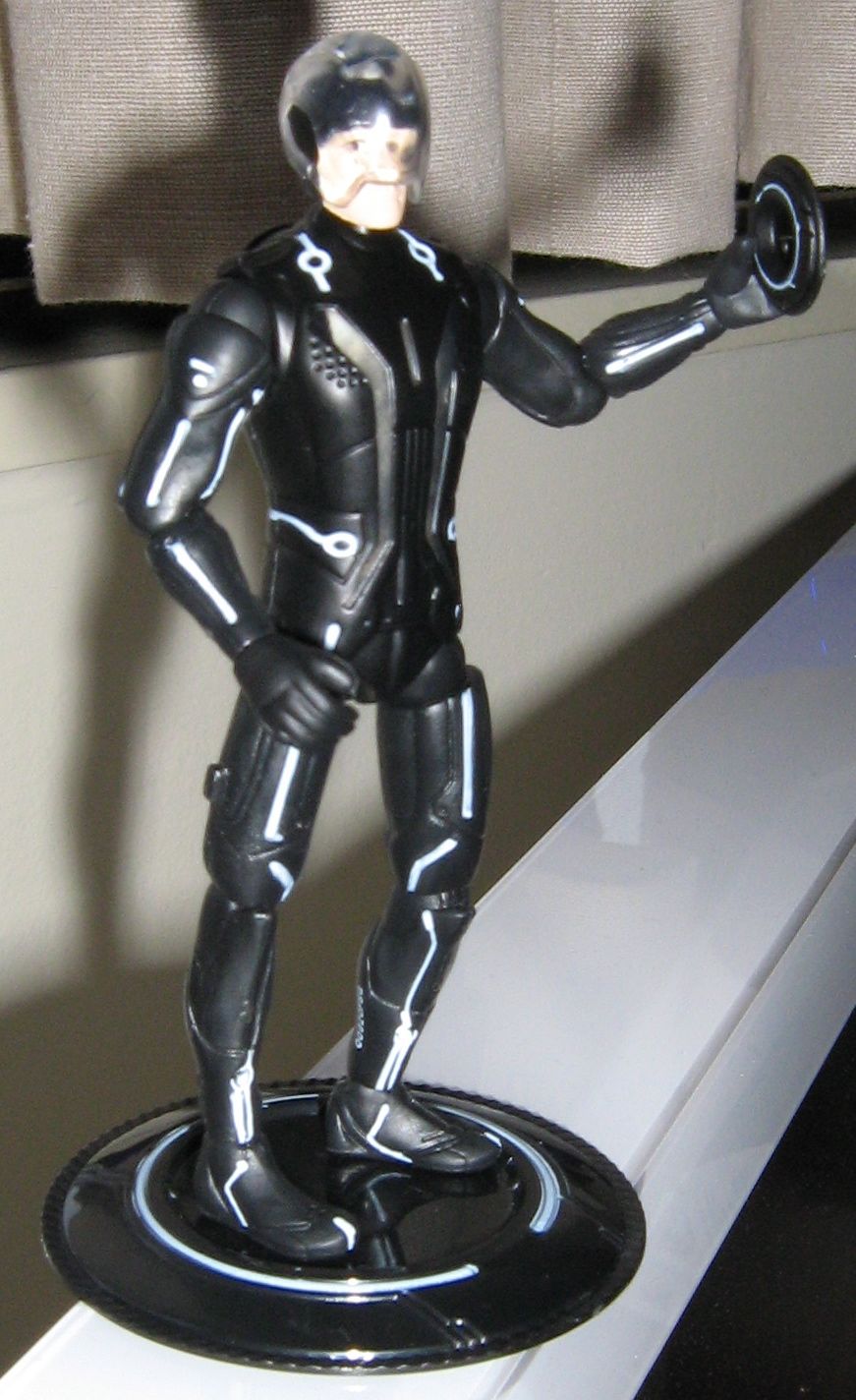 Tron: De-Rezzed: Sam Flynn Core Figure