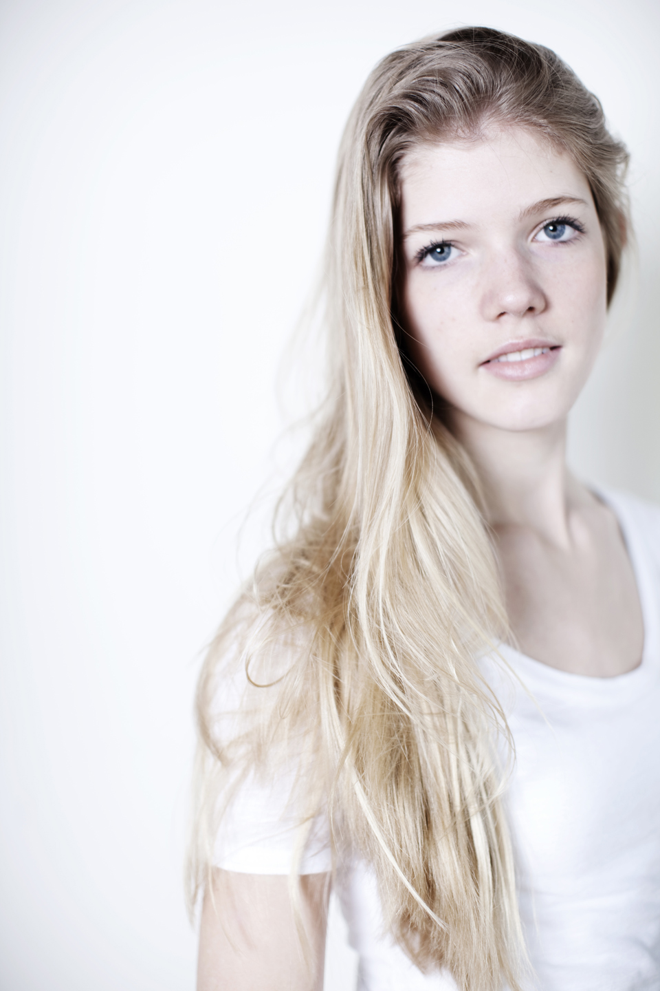 Ignite Models: New photos for Caroline