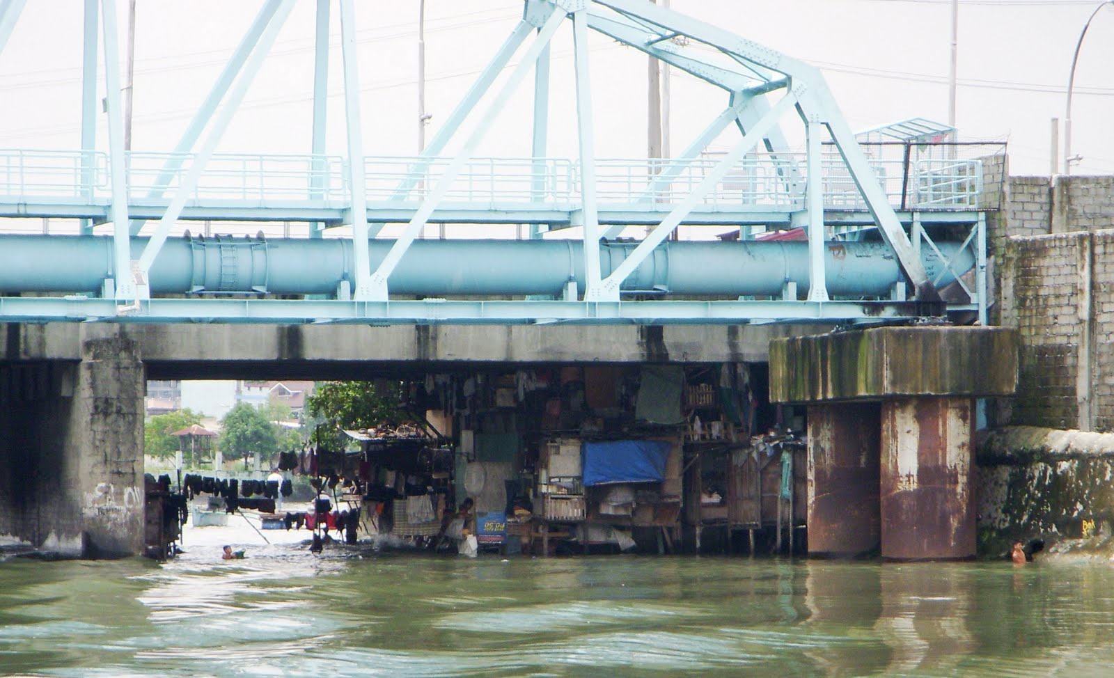 Wes and Evie: Ferry trip down the Pasig River to Manila Bay