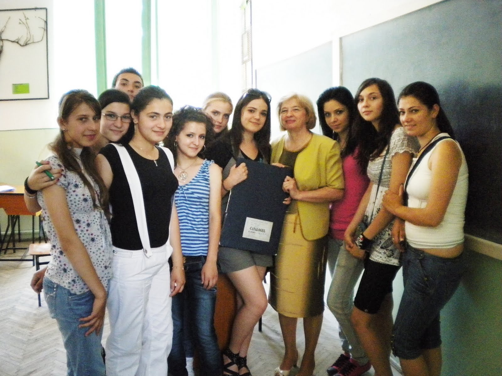 Deiux :]: Clasele a IX-a si a X-a B resurse :X