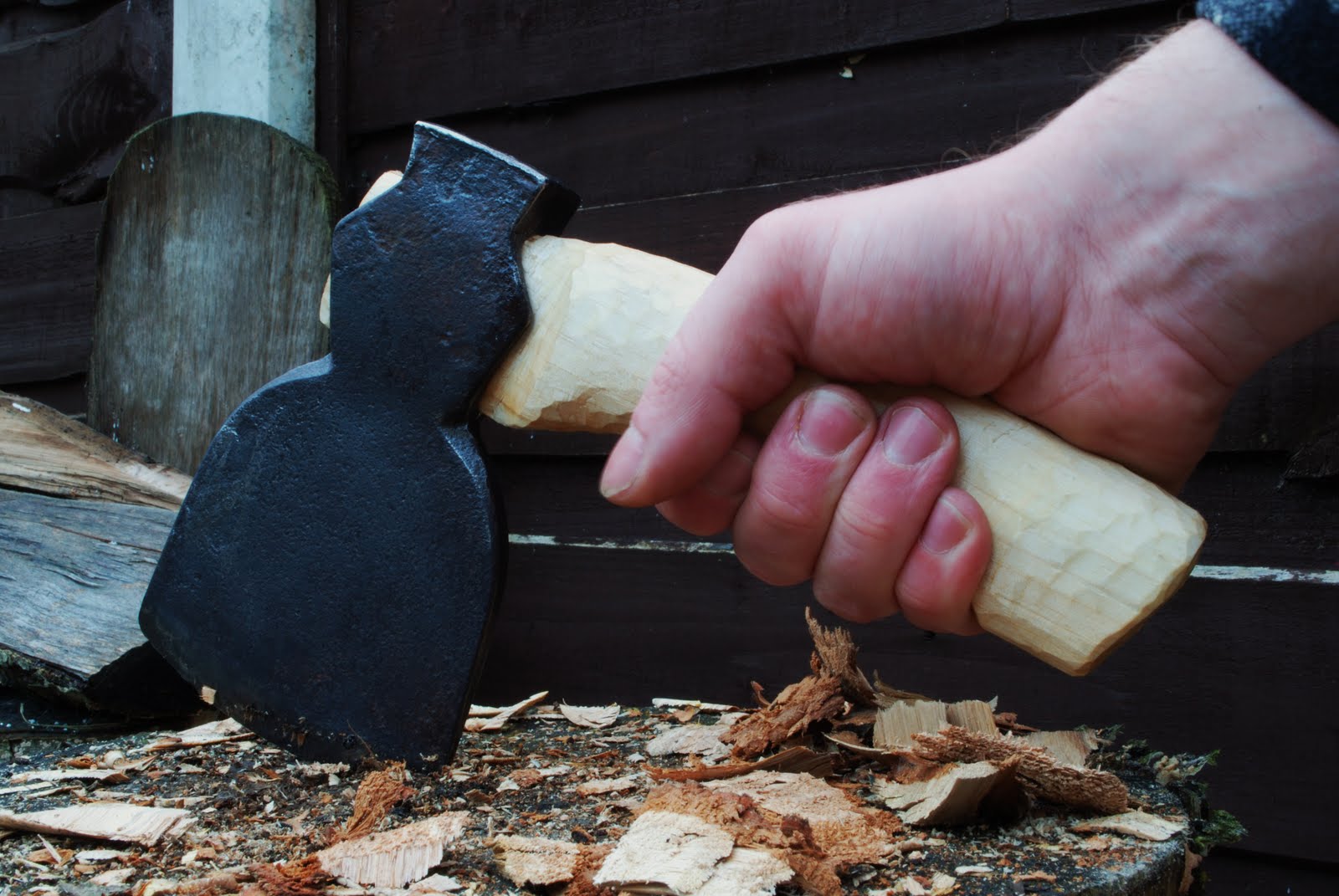 Simon Hill Green Wood Carving: Short axe handle.