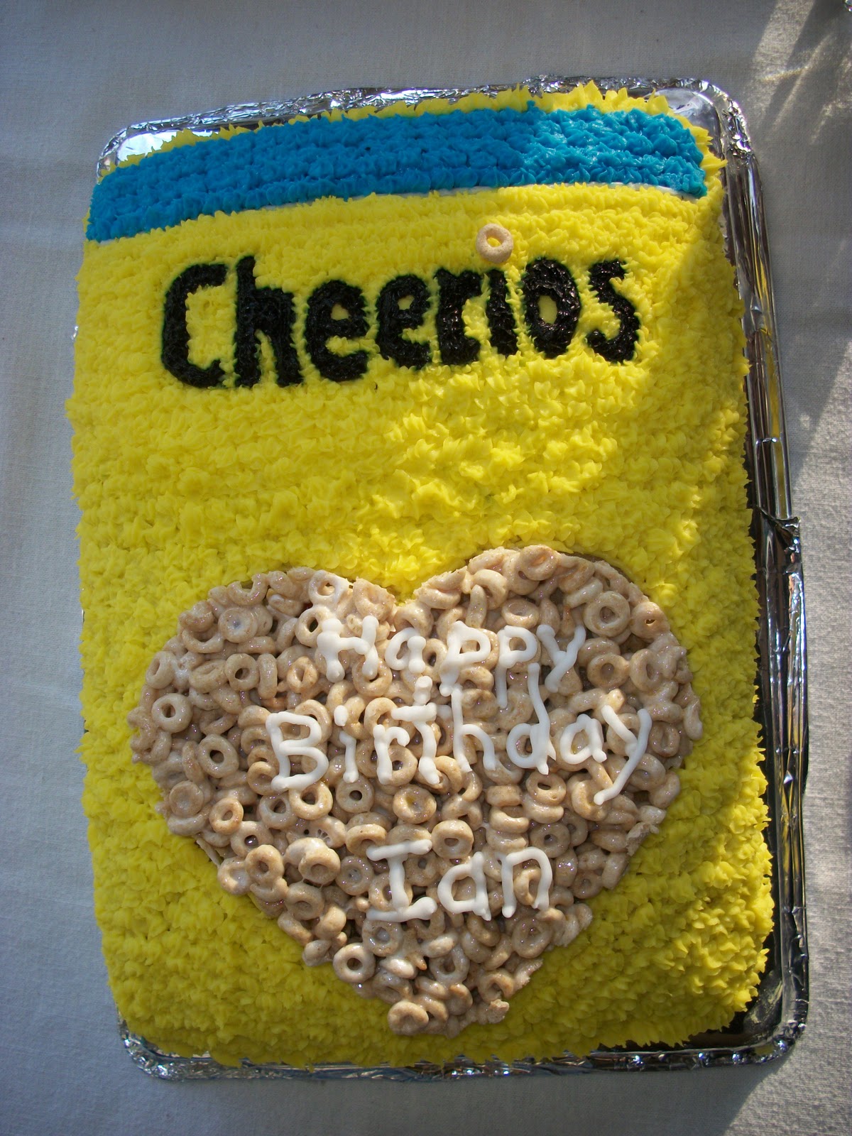 All Because Two People Fell In Love: Cheerios Cake and Smash Cakes