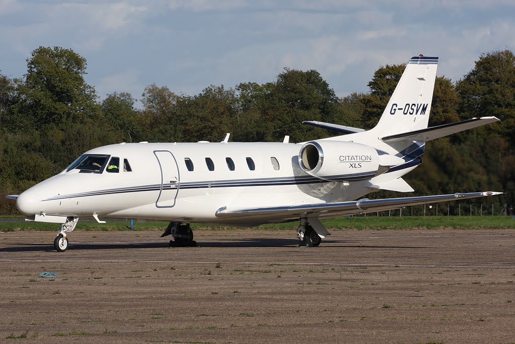 LONDON BIGGIN HILL AIRPORT EGKB/BQH IMAGES by Terry Wade: G-OSVM C56X ...