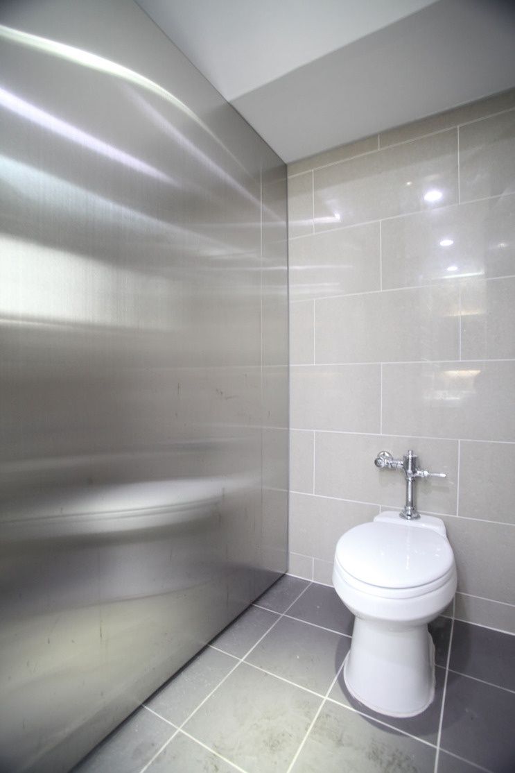 Restroom Revolution: Stainless steel design in the subway station
