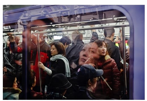 RisingCitizen: Overcrowded Metro trains in Delhi, Shanghai, Tokyo and ...