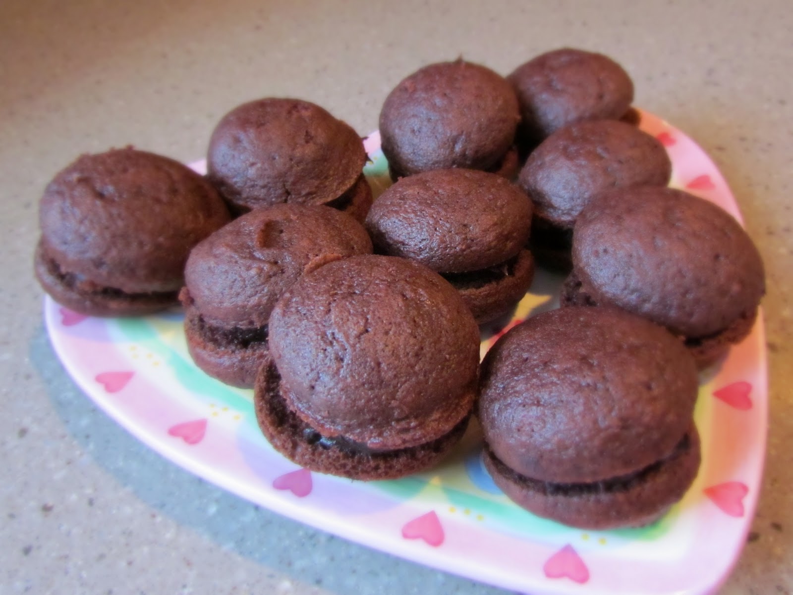 LoisPearl: Cupcake Sandwiches