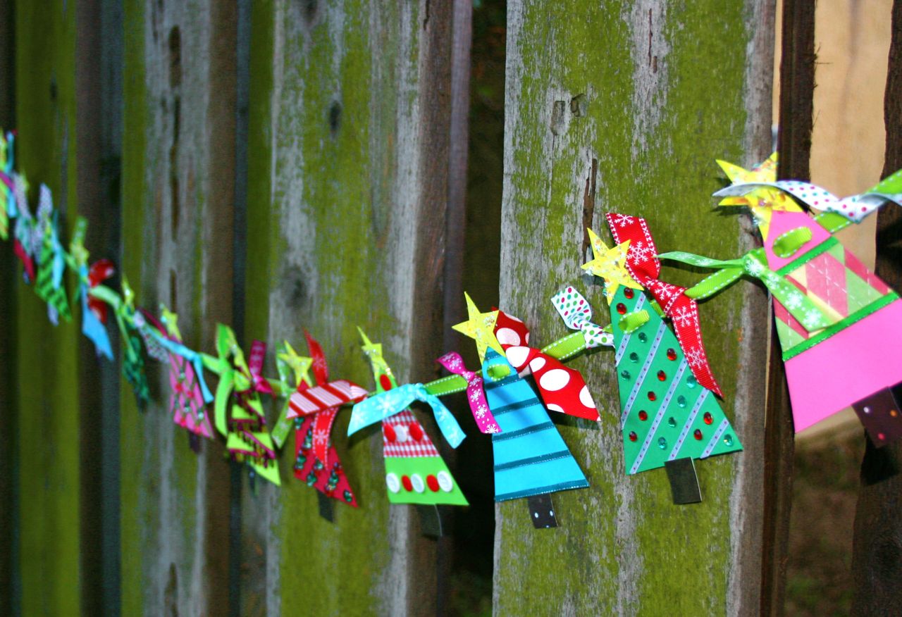 Smart-Bottom Enterprises: Christmas Tree Banner Craft Kit