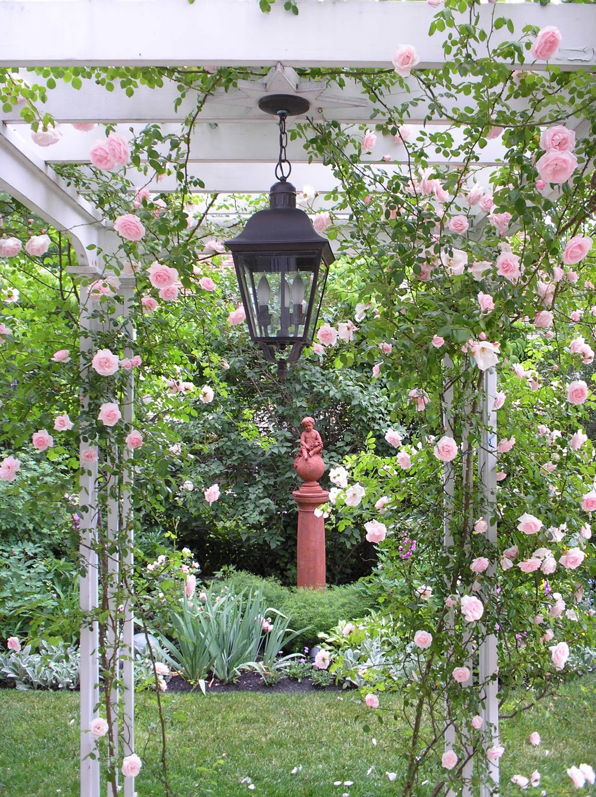 The Style & Design of : DEAN YODER