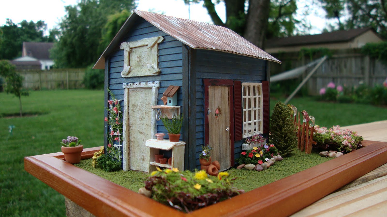 Annie's Small World: A quarter scale garden shed