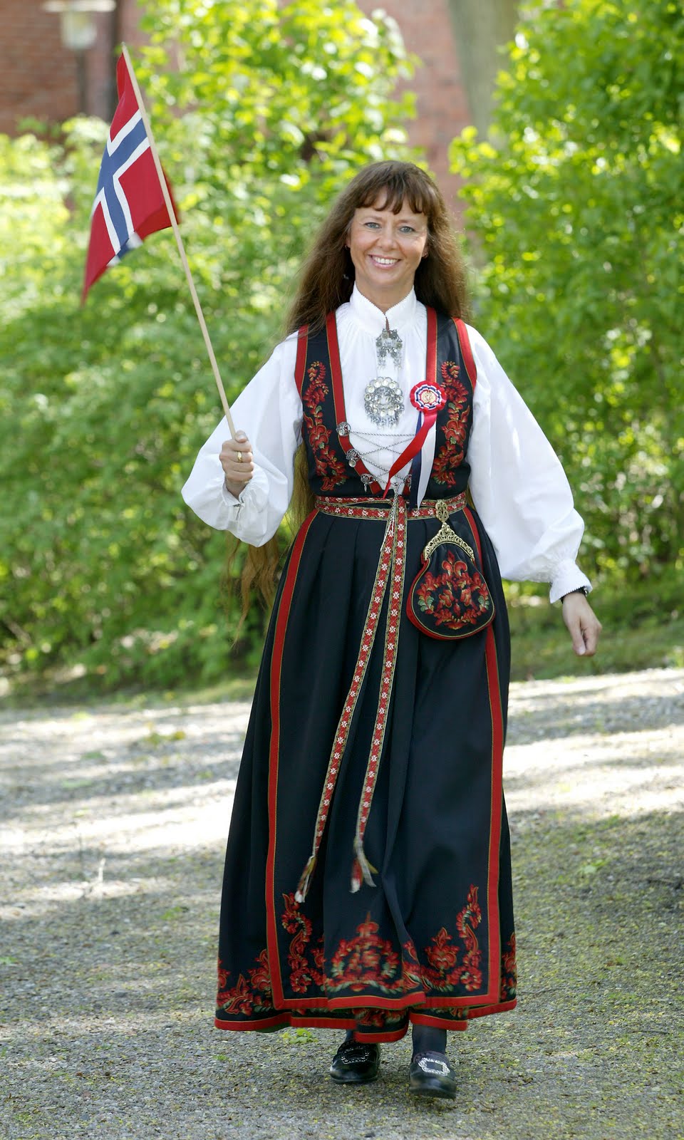 Politikken: Gratulerer med dagen Norge!